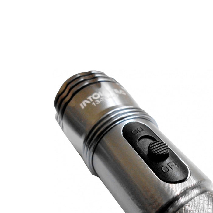 Intova Dive Light Review | Shelly Lighting